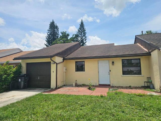 2 bedroom luxury Villa for rent in Lake Worth, United States