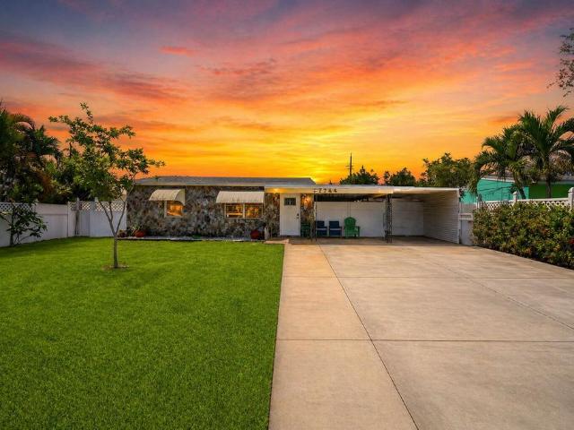 2 bedroom luxury Villa for rent in Lake Worth, United States