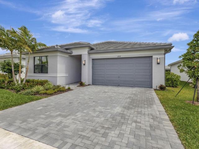 2 bedroom luxury Villa for rent in Port Saint Lucie, Florida