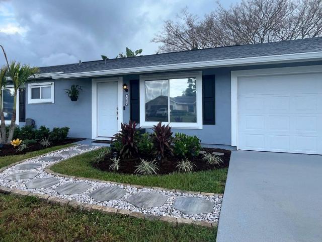 2 bedroom luxury Villa for rent in Port Saint Lucie, Florida