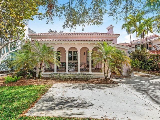 2 bedroom luxury Villa for rent in Stuart, Florida