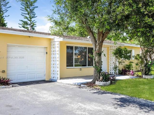 2 bedroom luxury Villa for rent in Sunrise, Florida