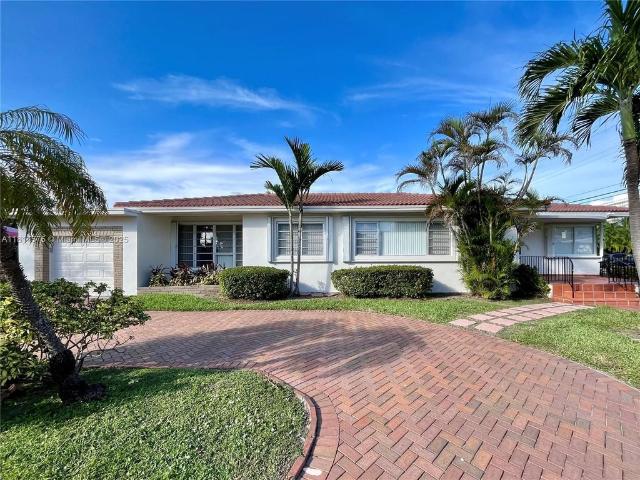 2 bedroom luxury Villa for rent in Surfside, Florida