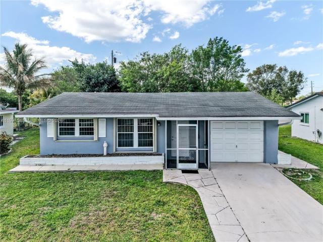 2 bedroom luxury Villa for rent in Tamarac, Florida
