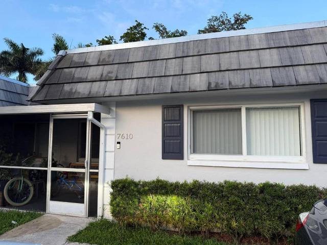 2 bedroom luxury Villa for rent in Tamarac, Florida