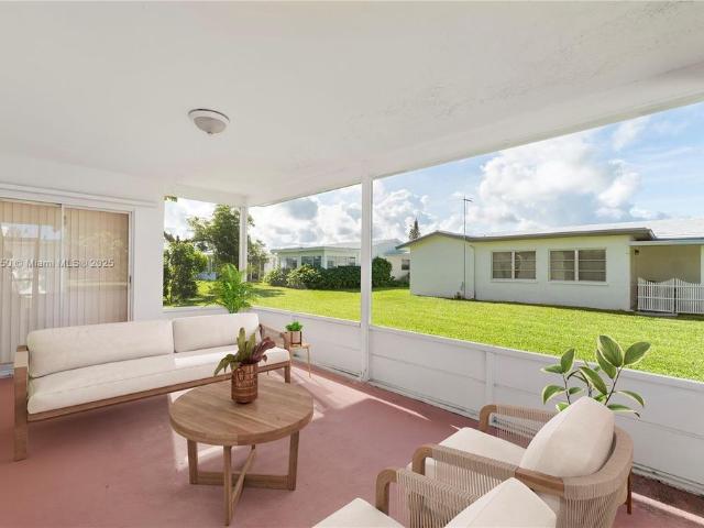 2 bedroom luxury Villa for rent in Tamarac, Florida