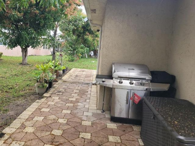 2 bedroom luxury Villa for rent in Tamarac, Florida