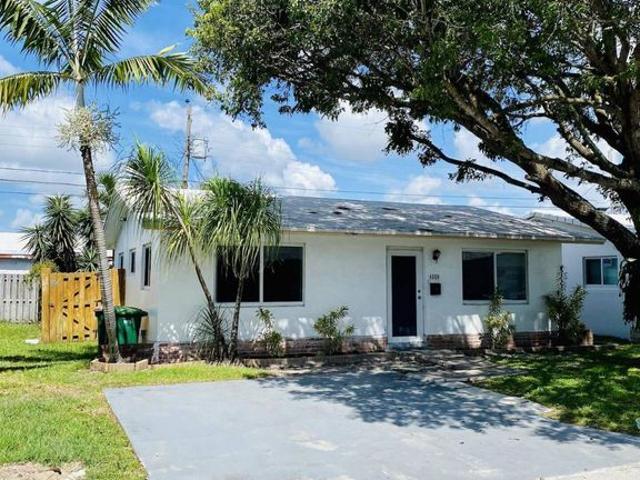 2 bedroom luxury Villa for rent in Tamarac, Florida