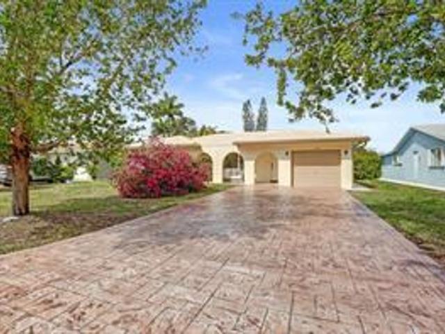 2 bedroom luxury Villa for rent in Tamarac, United States