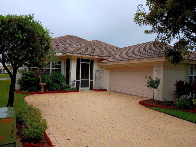 2 bedroom luxury Villa for rent in West Palm Beach, Florida
