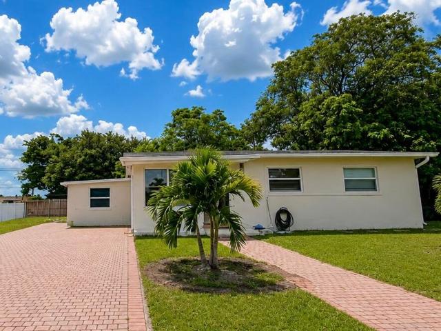 2 bedroom luxury Villa for rent in West Park, United States