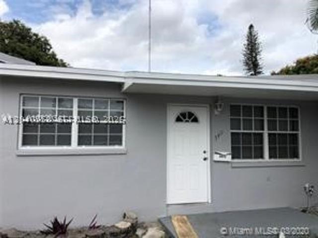 2 bedroom luxury Villa for rent in West Park, Florida