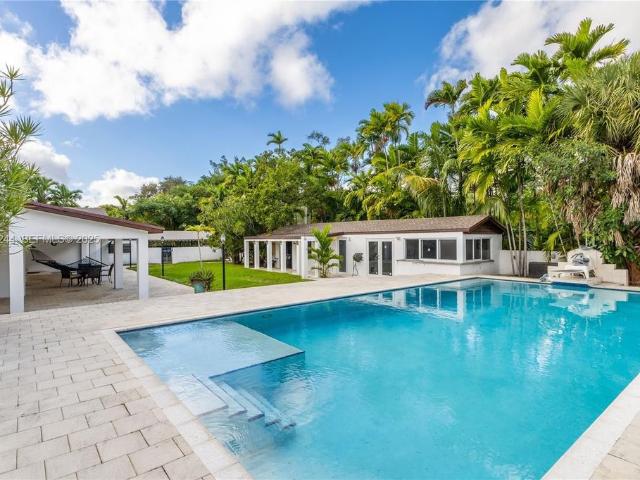 2 bedroom luxury Villa for sale in Miami, Florida
