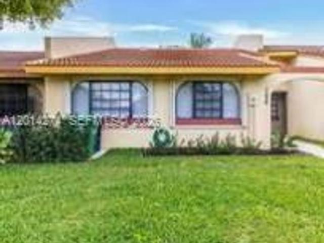 2 bedroom luxury Villa for sale in Miami, Florida