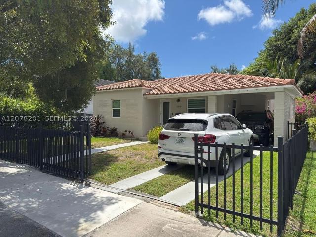 2 bedroom luxury Villa for sale in Miami, Florida