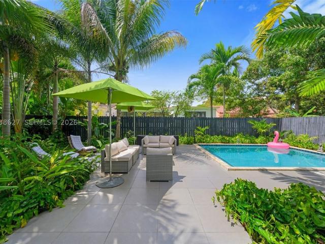 2 bedroom luxury Villa for sale in Miami, Florida
