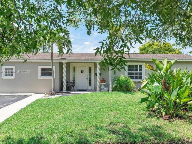 2 bedroom luxury Villa for sale in Miami Gardens, Florida