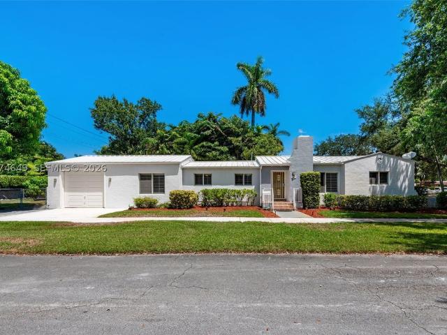 2 bedroom luxury Villa for sale in Miami Springs, Florida