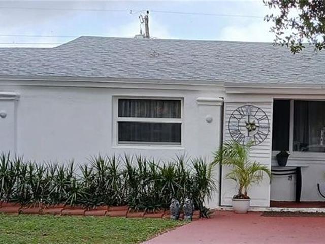 2 bedroom luxury Villa for sale in North Miami Beach, Florida