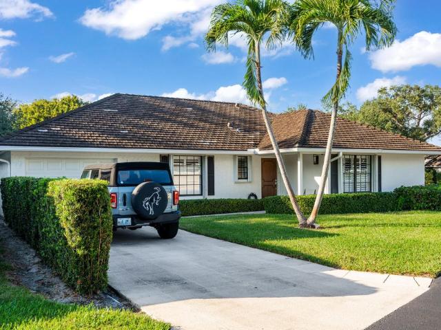 2 bedroom luxury Villa for sale in North Palm Beach, Florida