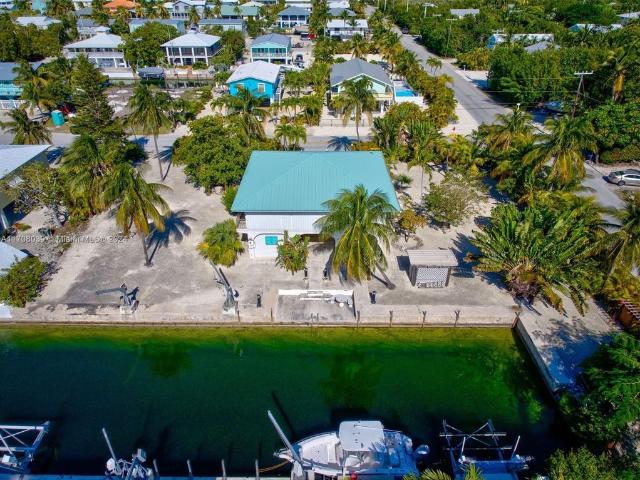 2 bedroom luxury Villa for sale in Big Pine Key, Florida