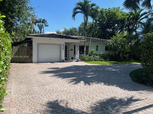 2 bedroom luxury Villa for sale in Biscayne Park, United States