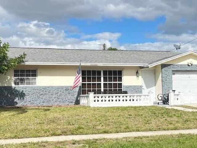 2 bedroom luxury Villa for sale in Boynton Beach, Florida