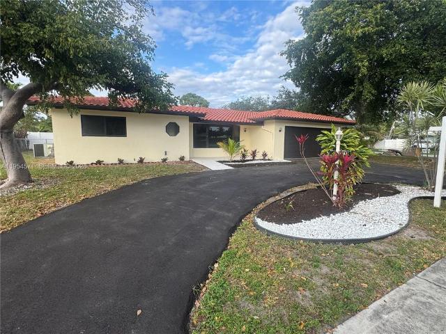 2 bedroom luxury Villa for sale in Deerfield Beach, Florida