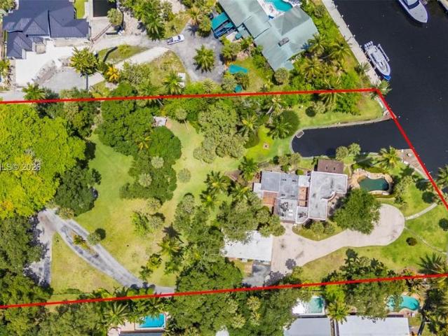 2 bedroom luxury Villa for sale in Fort Lauderdale, Florida