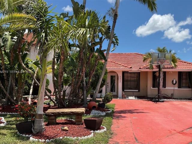 2 bedroom luxury Villa for sale in Hialeah, Florida