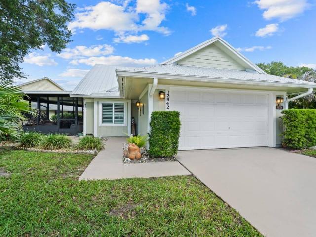 2 bedroom luxury Villa for sale in Hobe Sound, Florida