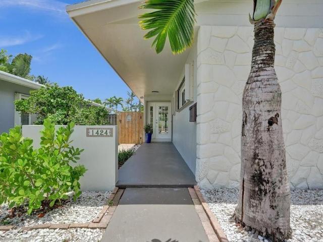 2 bedroom luxury Villa for sale in Hollywood, Florida