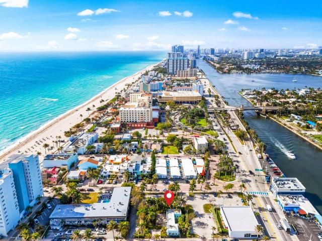 2 bedroom luxury Villa for sale in Hollywood, United States