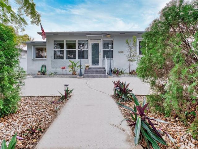 2 bedroom luxury Villa for sale in Hollywood, Florida