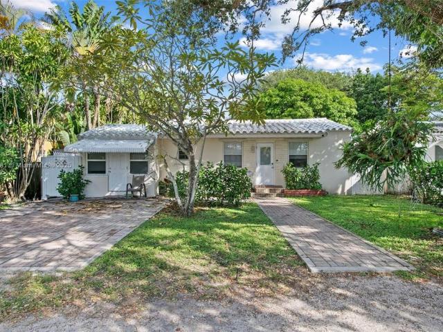2 bedroom luxury Villa for sale in Hollywood, Florida