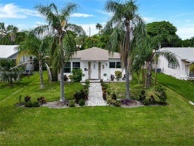 2 bedroom luxury Villa for sale in Hollywood, Florida