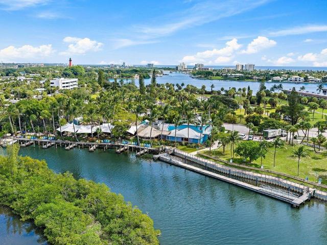 2 bedroom luxury Villa for sale in Jupiter, United States