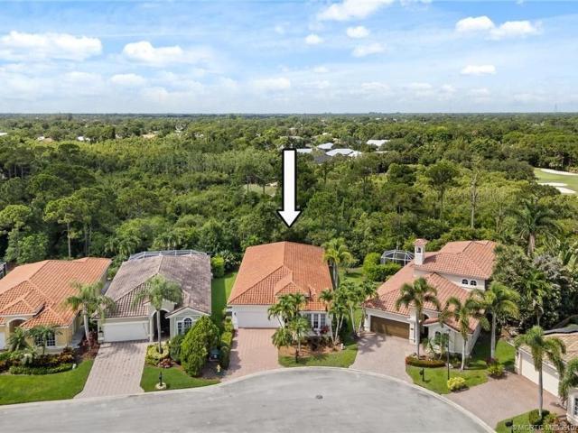 2 bedroom luxury Villa for sale in Palm City, Florida