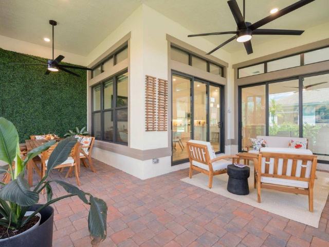 2 bedroom luxury Villa for sale in Parkland, Florida