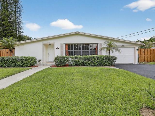 2 bedroom luxury Villa for sale in Plantation, Florida