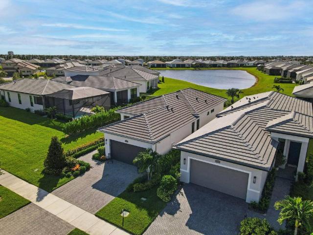 2 bedroom luxury Villa for sale in Port Saint Lucie, Florida
