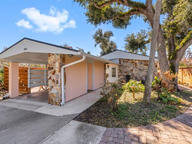 2 bedroom luxury Villa for sale in Vero Beach, Florida
