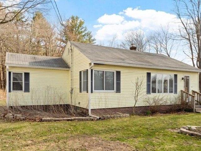 2 bedroom, Lunenburg MA 01462 102592515