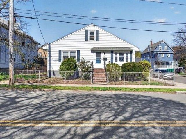 2 bedroom, Lynn MA 01902 101999949