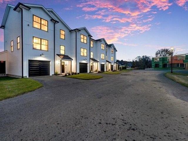 2 bedroom, Lynn MA 01905 102343801