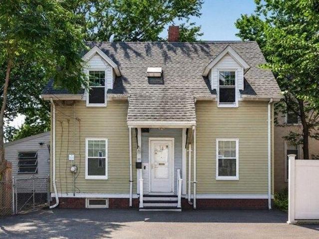 2 bedroom, Lynn MA 01905 105109230