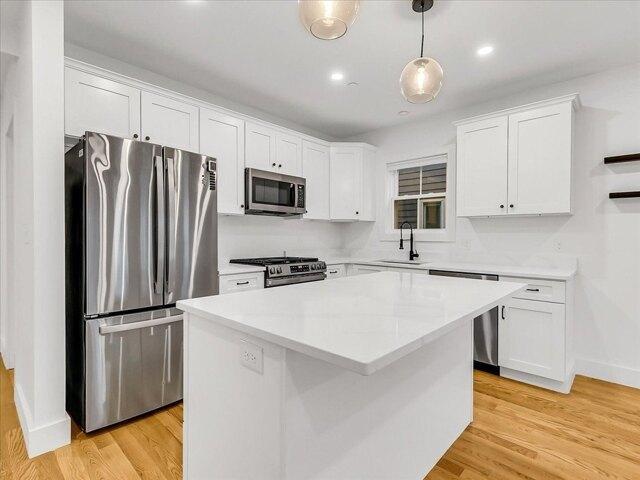 2 bedroom, m MA 01970 LS102477837