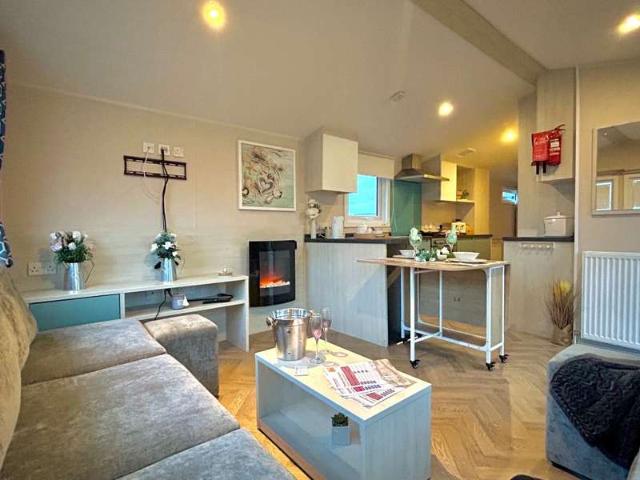 2 Bedroom Mobile Home