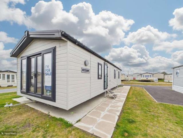 2 Bedroom Mobile Home