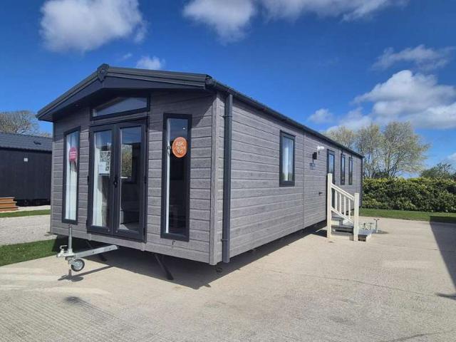 2 Bedroom Mobile Home